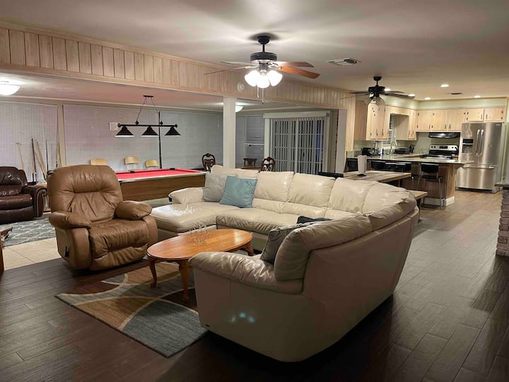 Beautiful, Spacious Home Close To Downtown - DeLand, FL