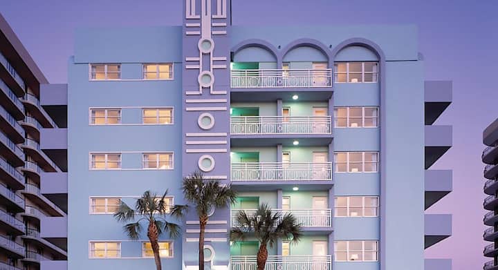 Surfside Beachfront - 1 Bedroom Apartment - Miami Beach