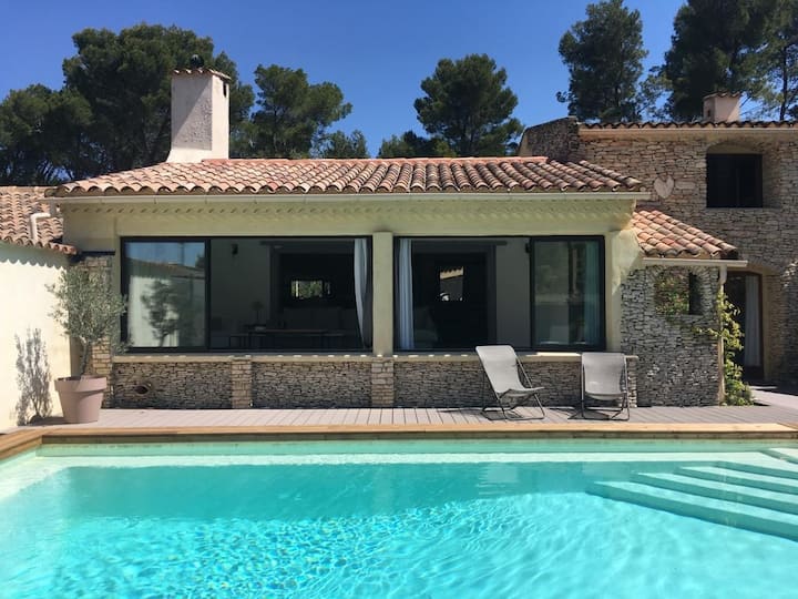 Le Mas Des Bories Sur Les Hauteurs De Pernes - Monteux