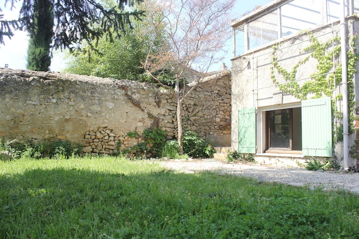 Studio Dans Une Maison De Village Avec Jardin - Mallemort