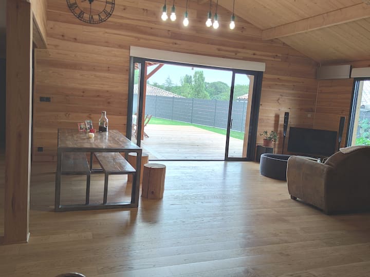 Maison Bois De 135m2, 4 Personnes Et 1 Enfant - Artigues-près-Bordeaux