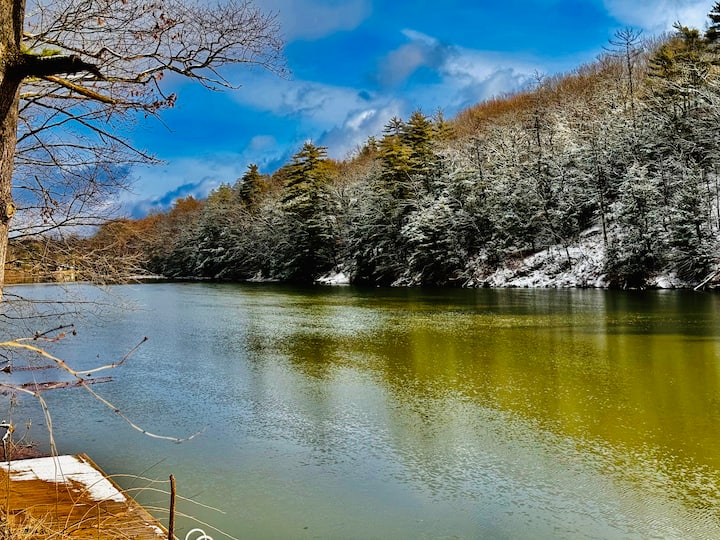 The Esopus Creek Charmer | Waterfront | Sleeps 6 - Saugerties, NY
