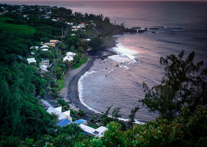 "Comme Chez Vous" - Reunión