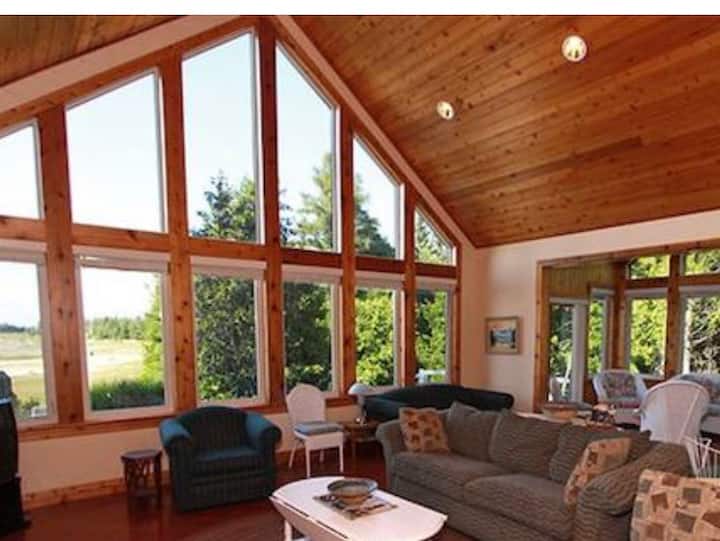 Lakehouse In Beautiful Oliphant-spectacular Views! - Sauble Beach