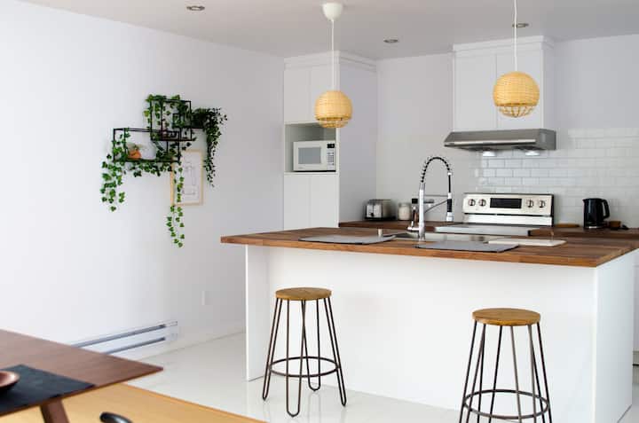 Marché Jean-talon: Mid Century Modern Dream Work - Montreal