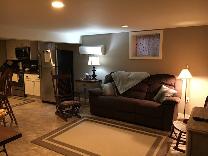 Comfy Apartment In Daylight Basement - Lititz, PA
