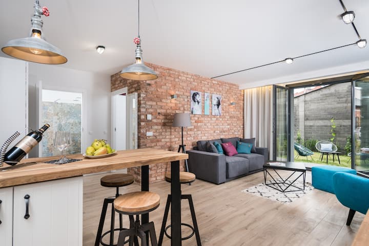 Stylish Loft With Private Garden And Free Parking - Krakow