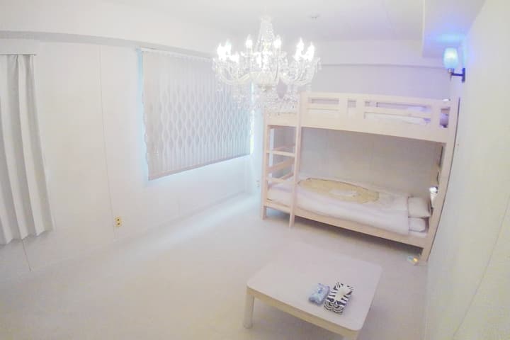 Female Art Setouchi Triennale Hotel 201art - Takamatsu