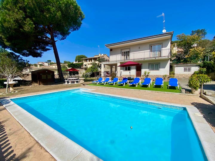 Villa Avec Piscine Privée Et Bbq A Lloret De Mar - Spanien
