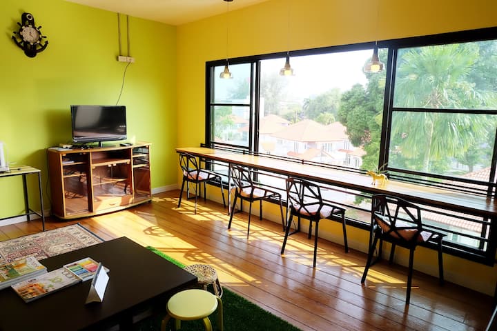 •"Comfy" Shared Room With "Kitchen" :D• - Trang