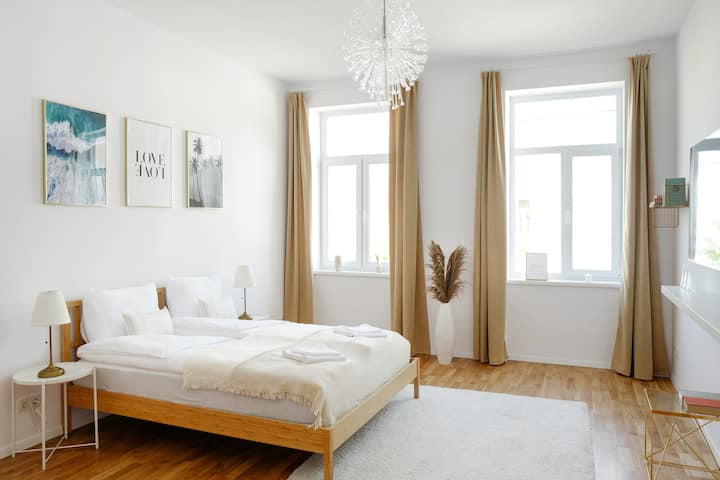 Lovely Apartment In 5th District - Vienna