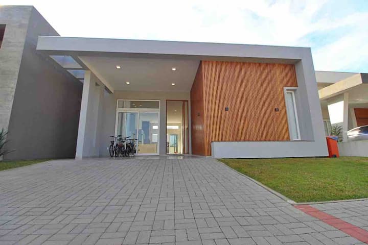 Casa Belíssima E Super Confortável - Seacoast - Xangri-Lá