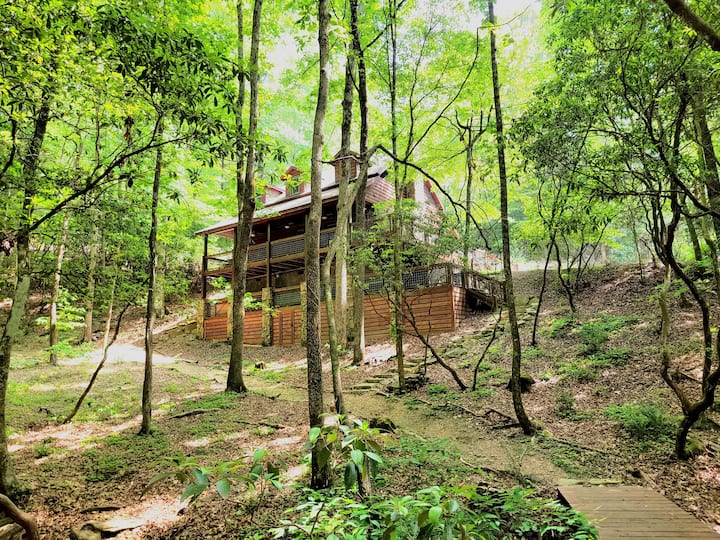Secluded Log Cabin W/hot Tub! Waterfalls Nearby! - Suches, GA
