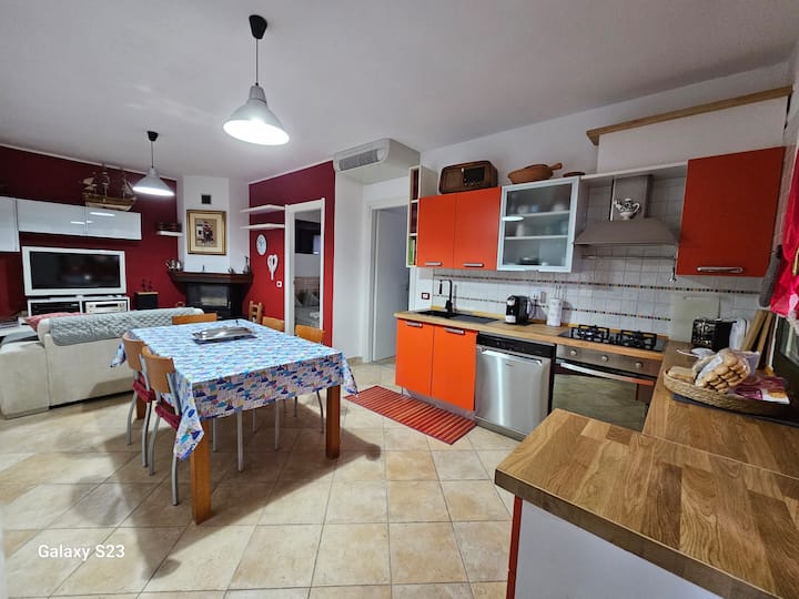 Casa L'ulivo  Iun:r5912  
Cin: 
It095038c2000r5912 - Oristano