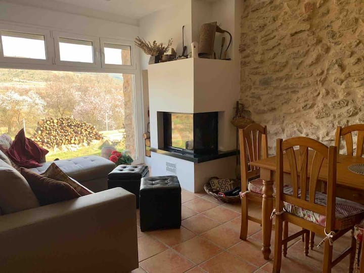 Parador Moderno En Entorno Rural - Aras de los Olmos