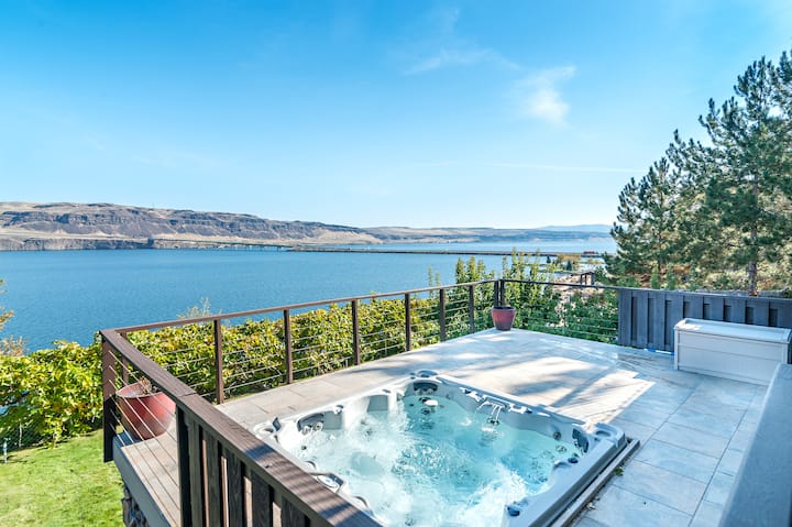15 Mins To The Gorge, Tesla& Evc, Hot Tub, Views! - Ginkgo Petrified Forest State Park, Vantage