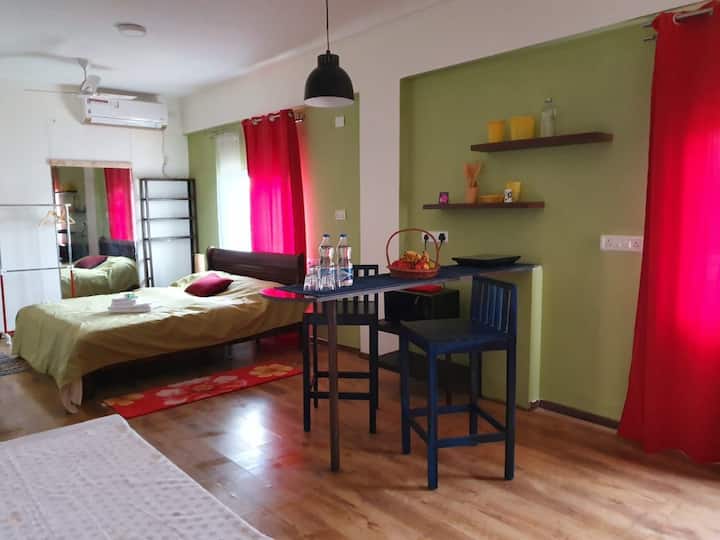 Solitaire Homes. Cozy And Comfortable Room 201 - Mysuru
