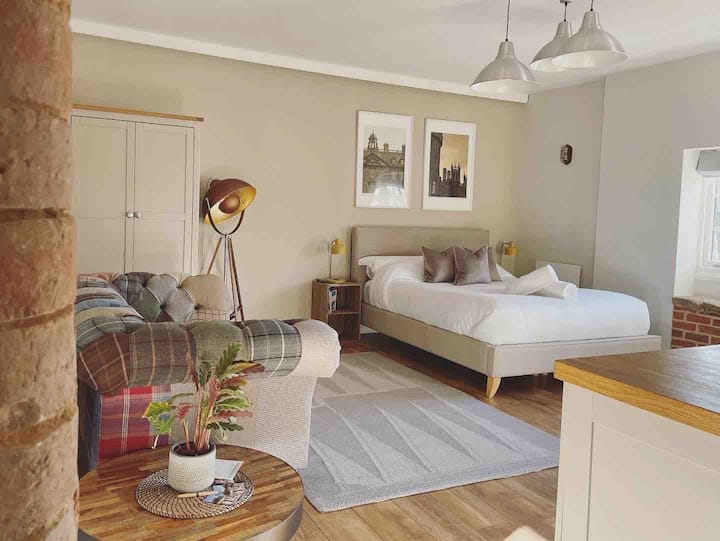 Boutique Barn Conversion Allington (Welby Suite) - Belvoir Castle