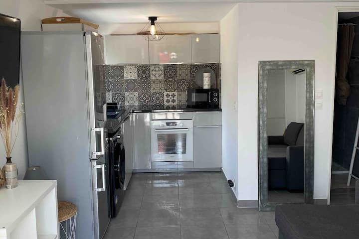 Studio 25 M2 Situé En Bas De Villa - ibis Toulon La Valette