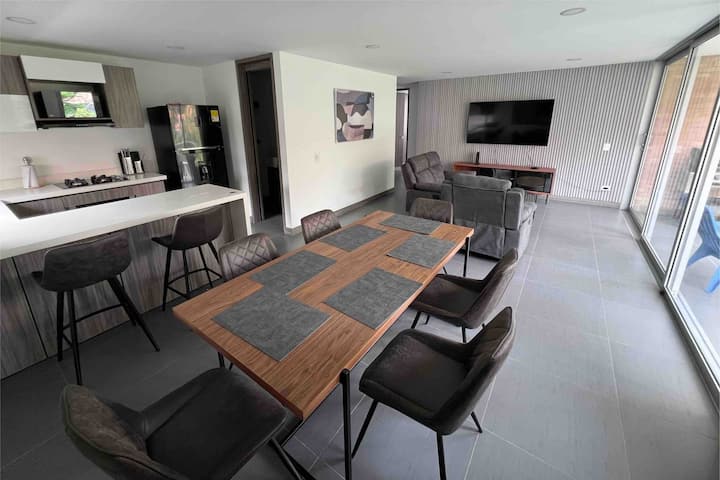 Style And Comfort In Poblado-castropol - Medellín, Colombia