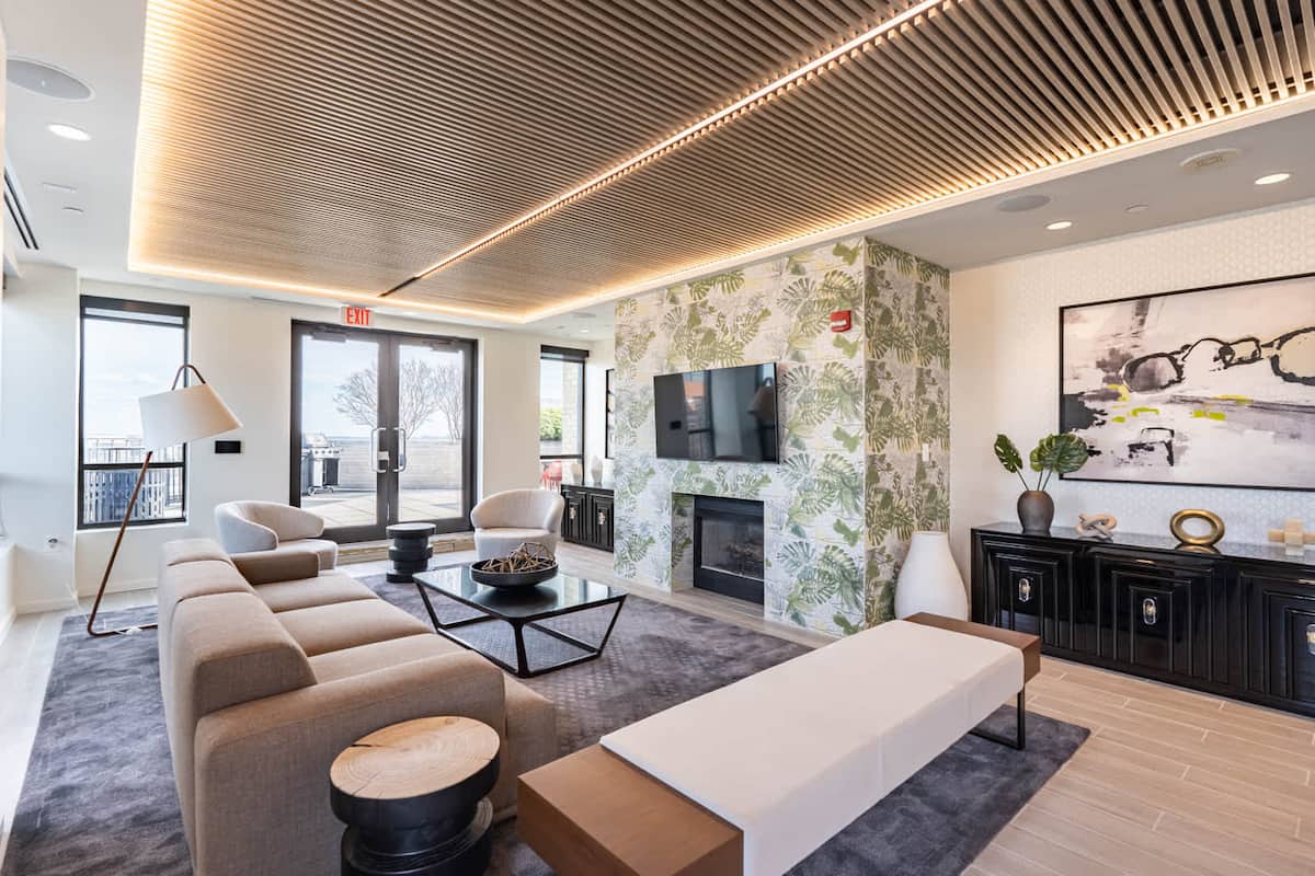 Earn with Airbnb-friendly apartments in Washington Metro | Airbnb