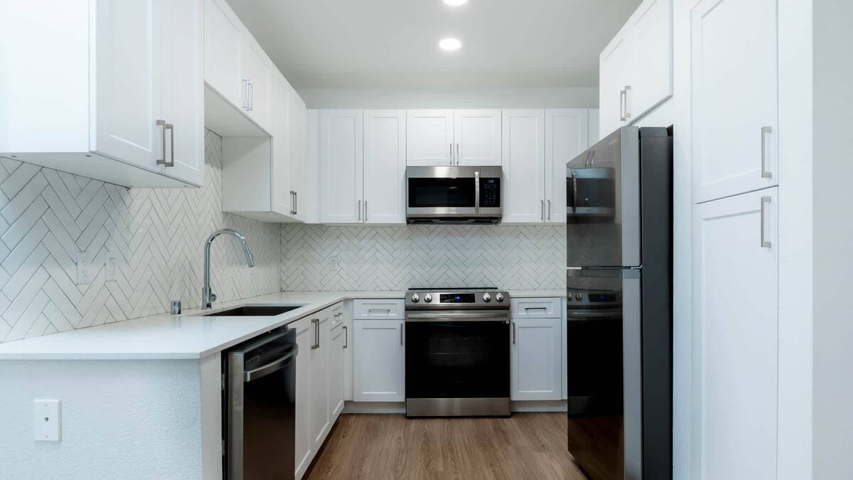 Earn with Airbnb-friendly apartments in San Diego | Airbnb