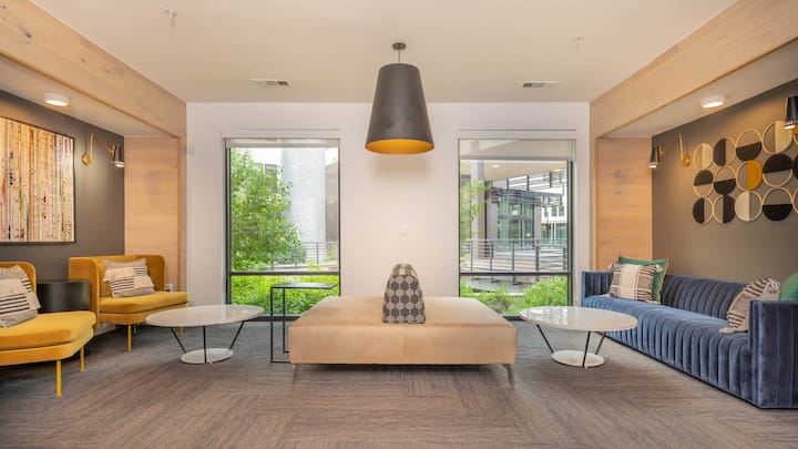 Earn with Airbnb-friendly apartments in Austin Metro | Airbnb