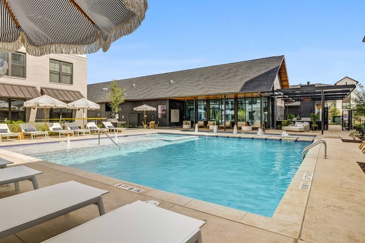 Earn with Airbnb-friendly apartments in Austin Metro | Airbnb