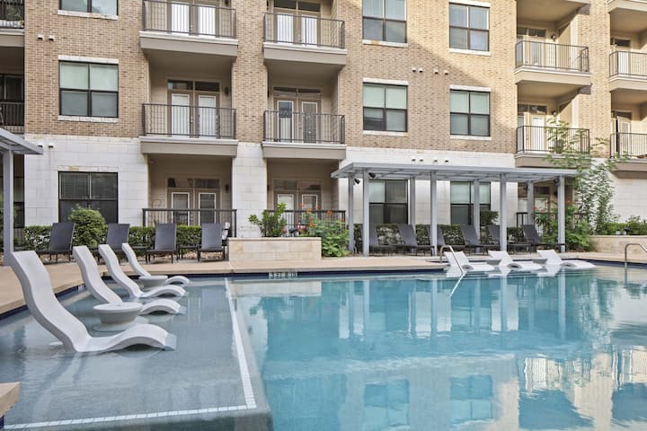 Earn with Airbnb-friendly apartments in Austin Metro | Airbnb