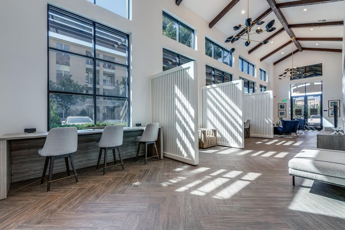 Earn with Airbnb-friendly apartments in Dallas | Airbnb