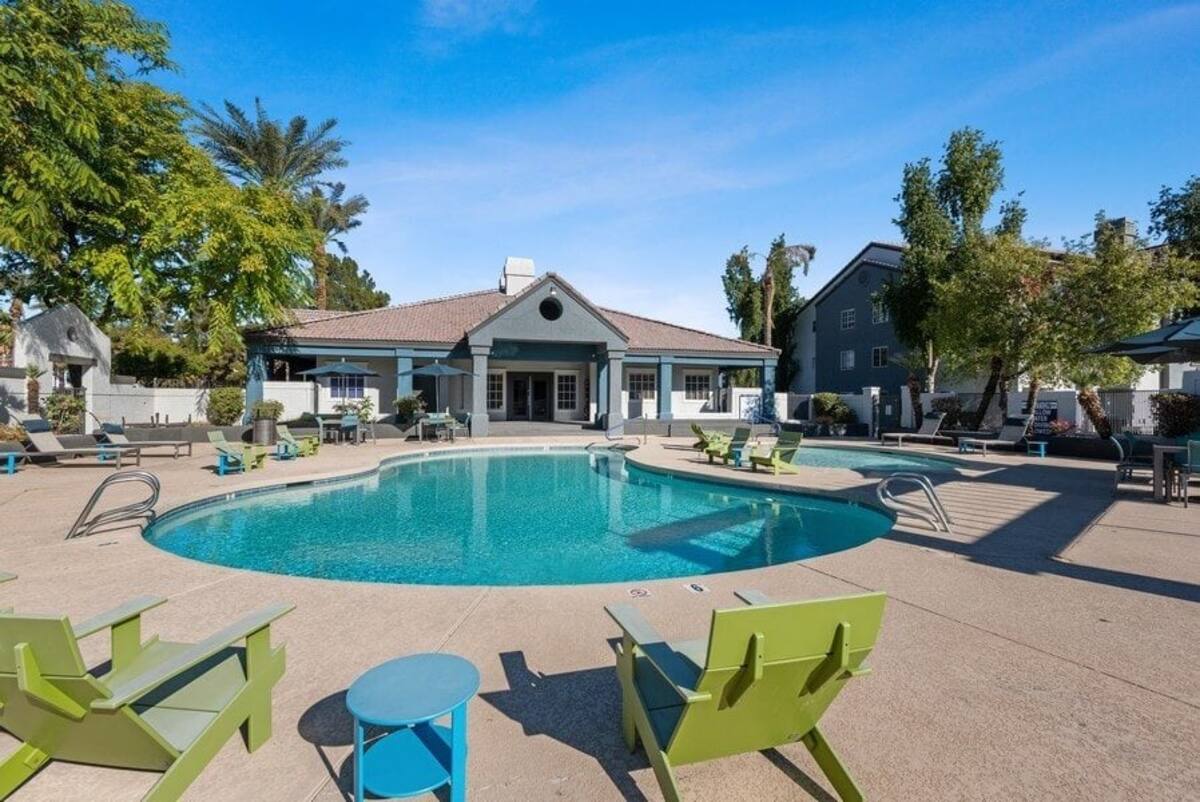 Earn with Airbnb-friendly apartments in Phoenix | Airbnb