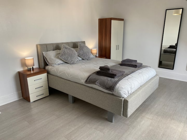 5 Bedroom-great House&location-new Day Properties - 사우스실즈