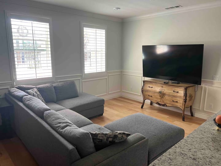 Spacious, Upgraded 3 Bedroom Th - Santa Clarita, CA
