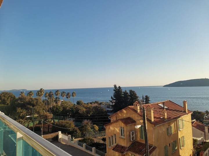 Superbe T2 Avec Terrasse Vue Mer Au Mourillon - La Seyne-sur-Mer