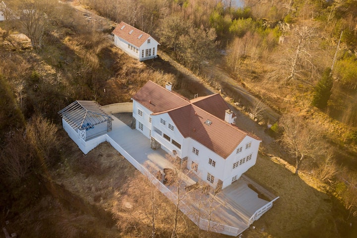 Kronprins Olavs Villa Apartment: Spacious/en-suite - Hovland