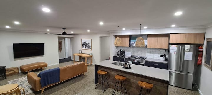 Beautiful Home Close To Cbd & Beach - Port Macquarie