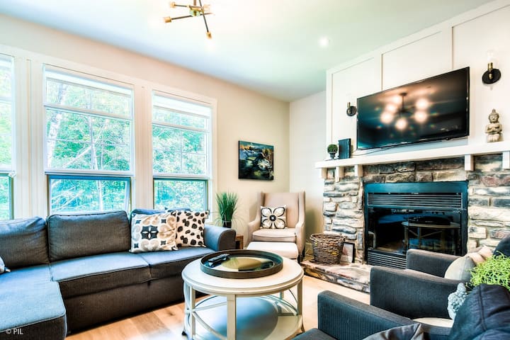 Grand & Superbe Condo 3 Chambres Complexe Les Eaux - Mont-Tremblant