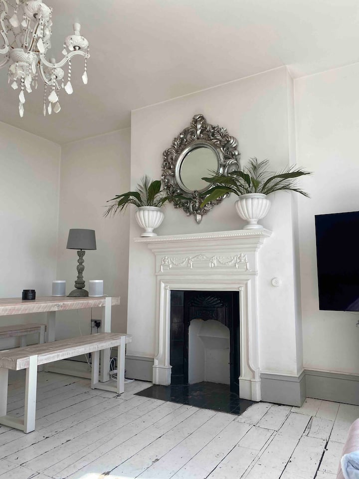 Beach Apartment With Stunning Beach Views - Bexhill