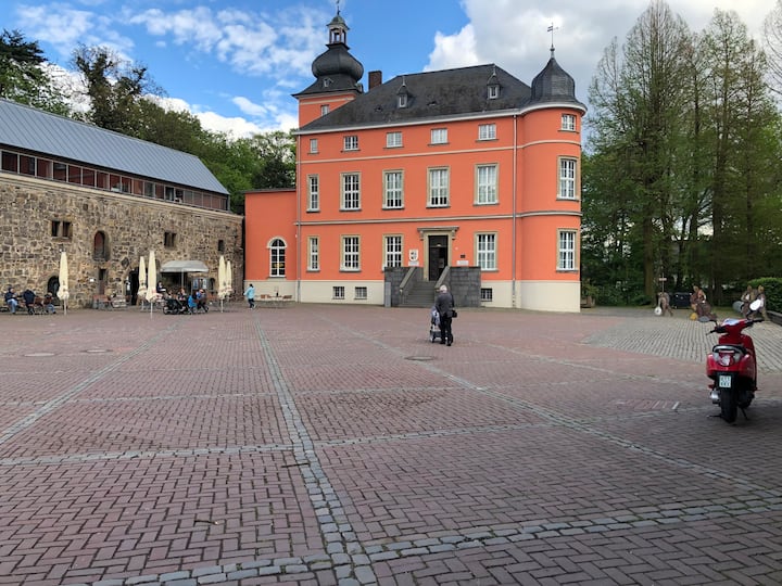 Kleines Cosy Haus Direkt An Der Burg Wissem - Troisdorf