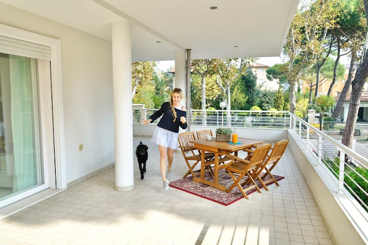 Nuovissimo Appartamento Con Enormi Balconi - Milano Marittima