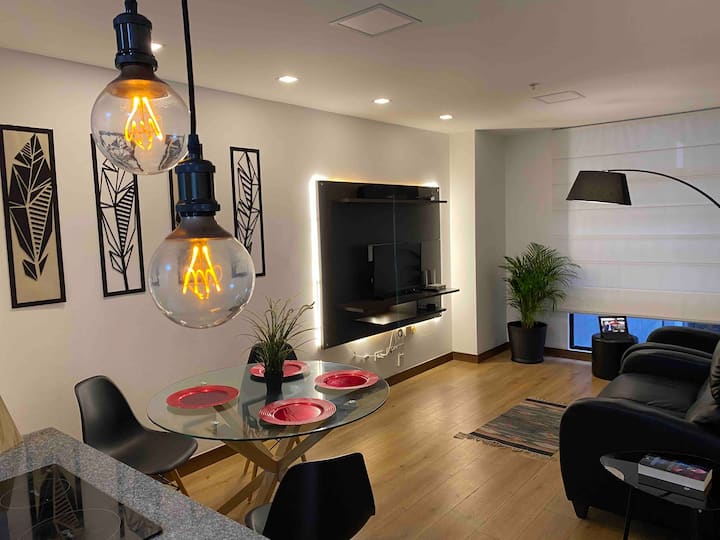 Elegante Y Confortable Suite Edificio La Recoleta - Quito