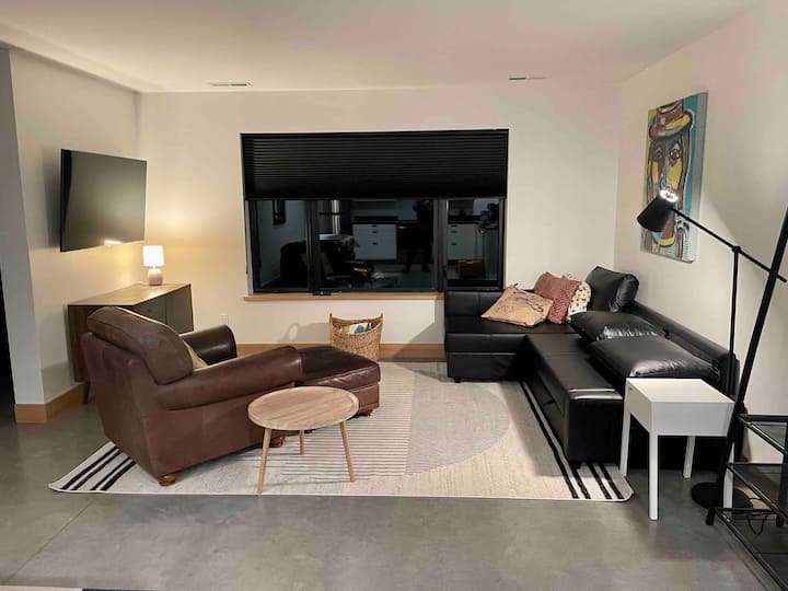 Private Suite W/ Covered Parking/patio - Whitefish, MT