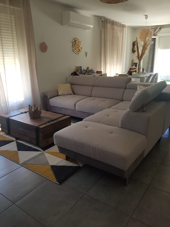 Villa Climatisé Au Calme Avec 3  Chambres. - Ghisonaccia