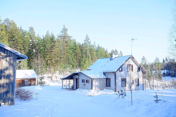 Lähdeahon Omena / Lomatalo Luonnonkeskeltä - Sipoo
