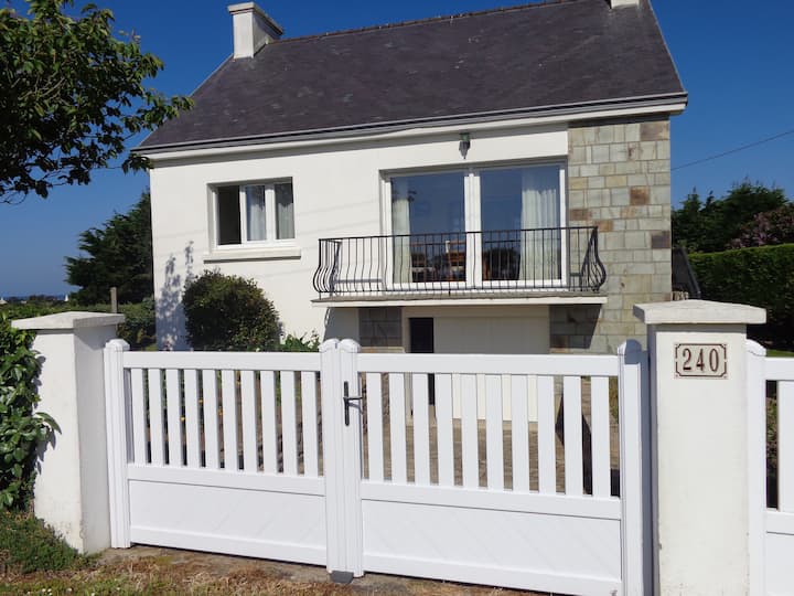 Quiet Cottage Near The Ocean - Trégunc