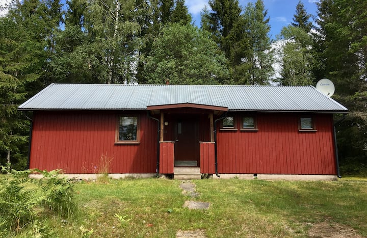 Fridfullt Och Naturnära Boende Med Skog Och Sjö - Svenljunga