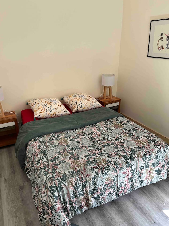 Chambre Dans Magnifique Maison Au Coeur De Joigny - Joigny