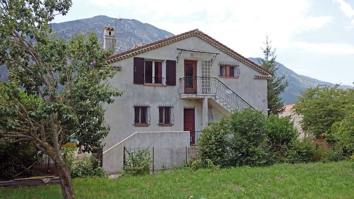 Bel Appartement,a L'étage D'une Villa Niçoise - Alpes-Maritimes