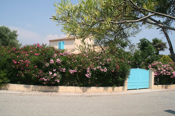 Villa Près De La Mer. - Sanary-sur-Mer