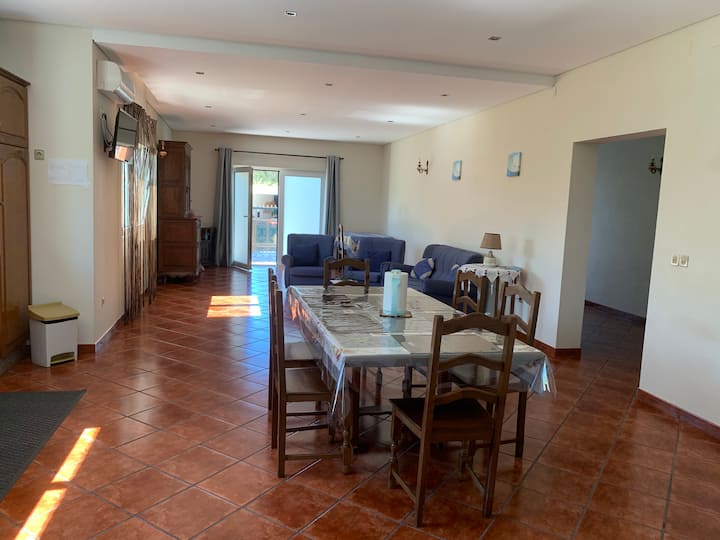 Charmante Maison Avec Piscine - Louro